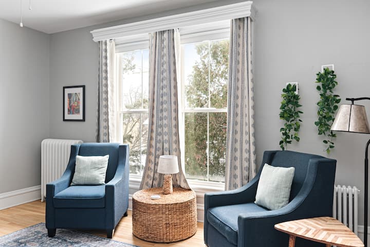Large Sunny Burlington 4 Bedroom - 伯靈頓