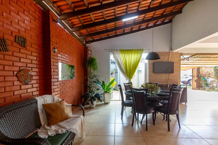 Recanto Dos Pássaros | Wifi+garagem+churrasqueira - Goiânia