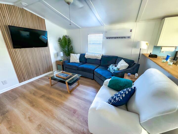 Updated Mobile Home With Dock - Bradenton, FL