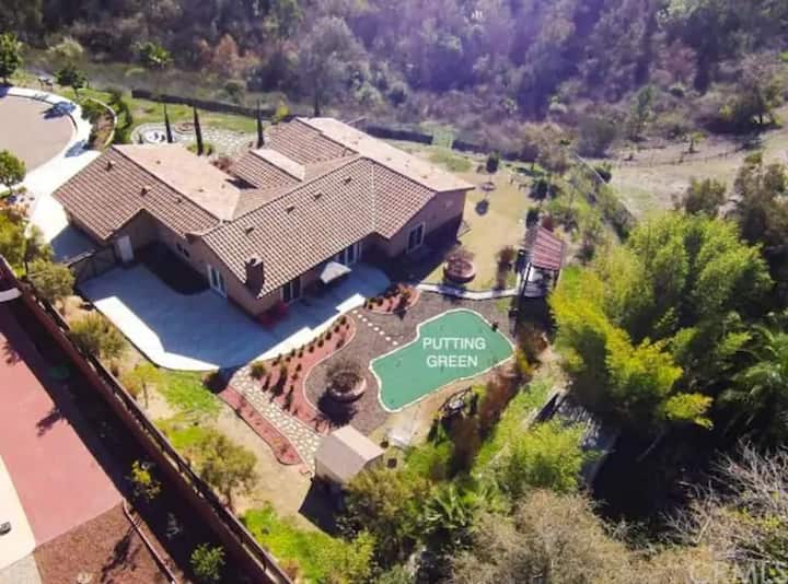 Room With Private Bathroom Close To The Beach - Carlsbad, CA