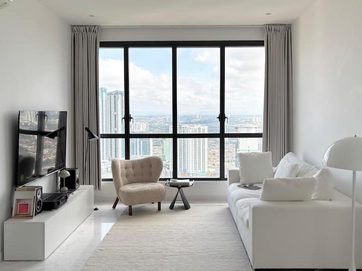 Sky88 D'cloud Suite【level 40 • Designer Exclusive】 - Johor Bahru