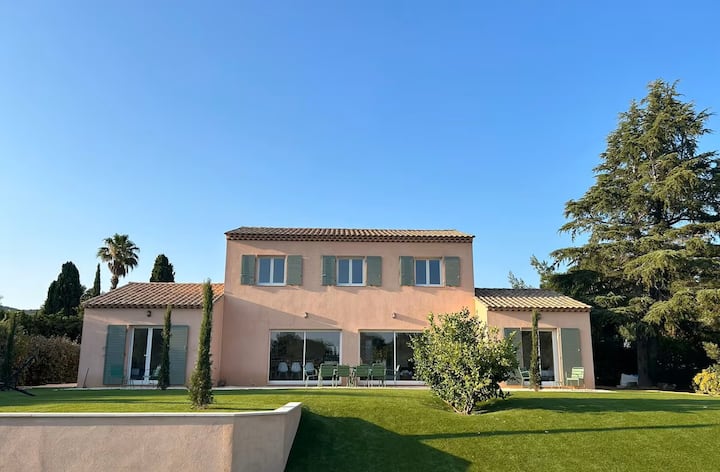 Villa Golfe De Saint Tropez. - Grimaud