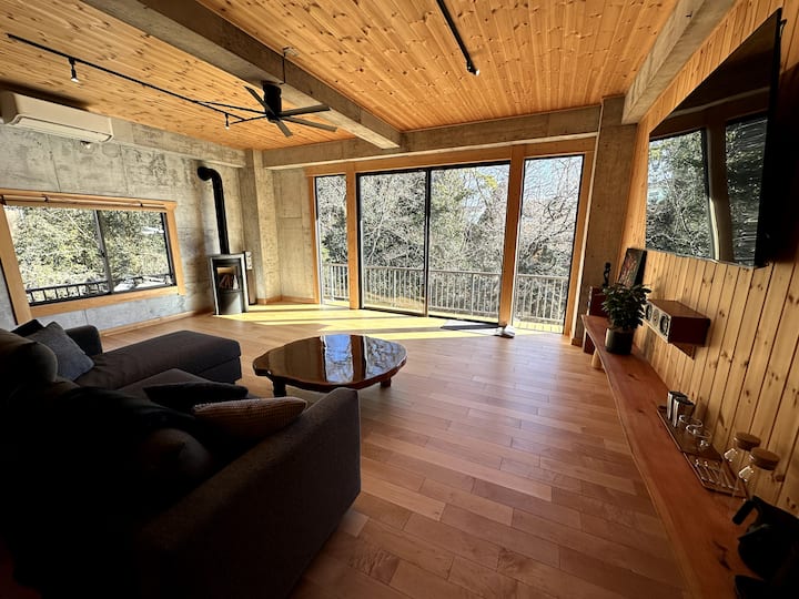 Cozy River View Stay With Firewood Stove In Tokyo - 아키루노시