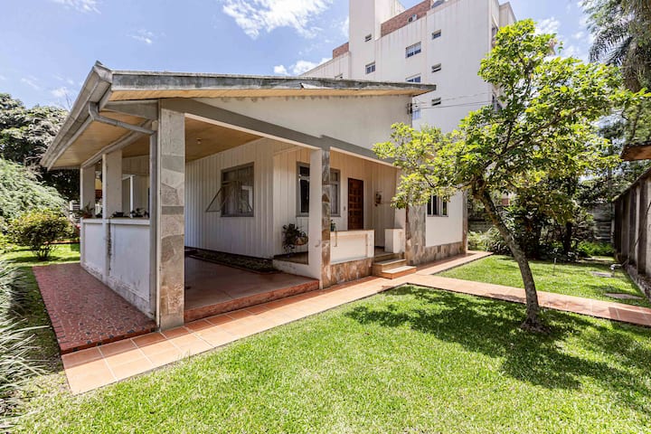 Casa De 3 Quartos Próxima Ao Parque Bacacheri! - Curitiba