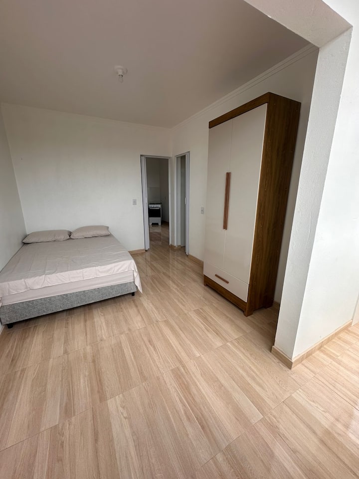 Kitnet Em Torres | 6 Min Praia Da Cal-ar E Wi-fi 4 - Torres, Brasil