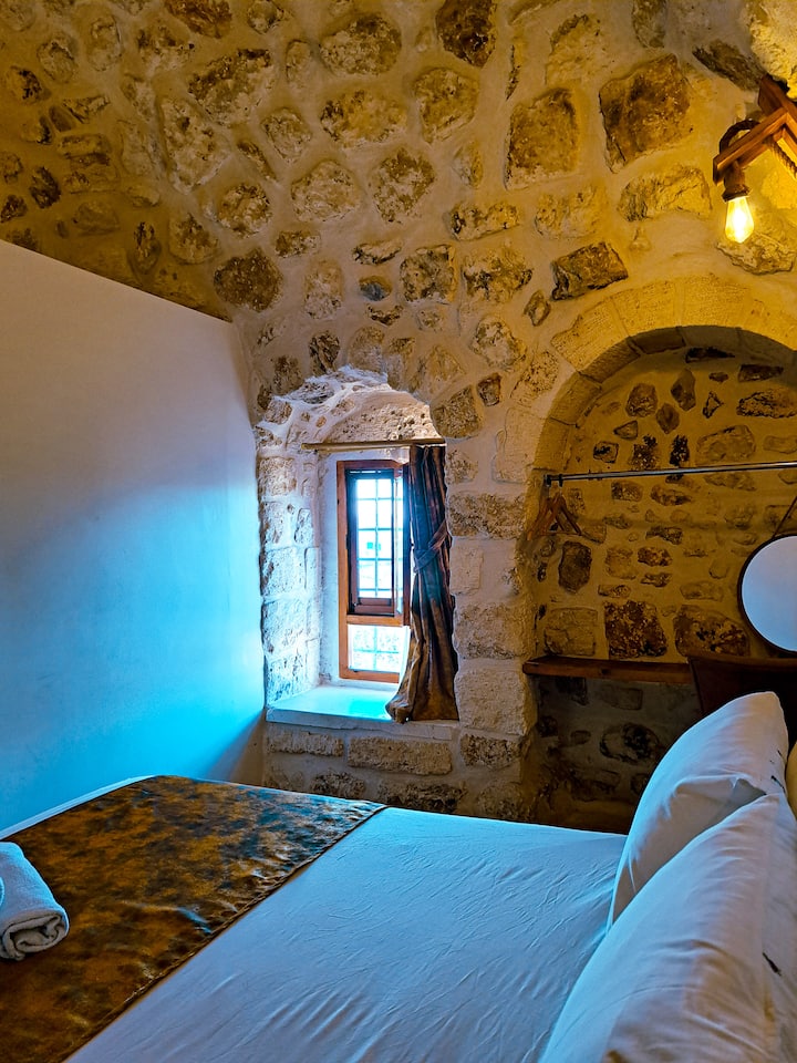 Mons Masius - Taus / 2 Kişilik Junior Suite Oda - Midyat