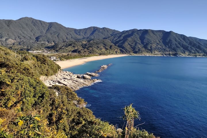 Private Seaside Retreat House In Japan's Far South - Japan