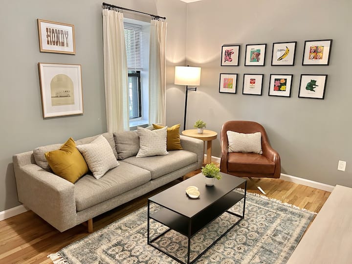 251- Unique 3b|2b With Backyard - New York