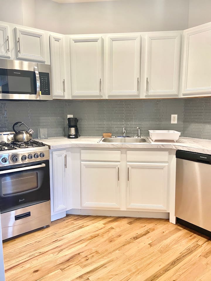 209- Stellar 2b|2b Central Hoboken - Manhattan, NY