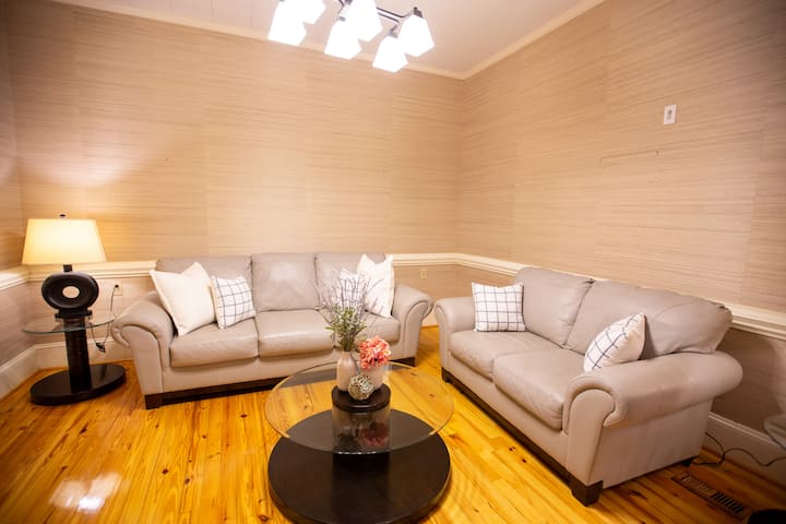 Charming 4-bedroom Home! - Greenwood, SC