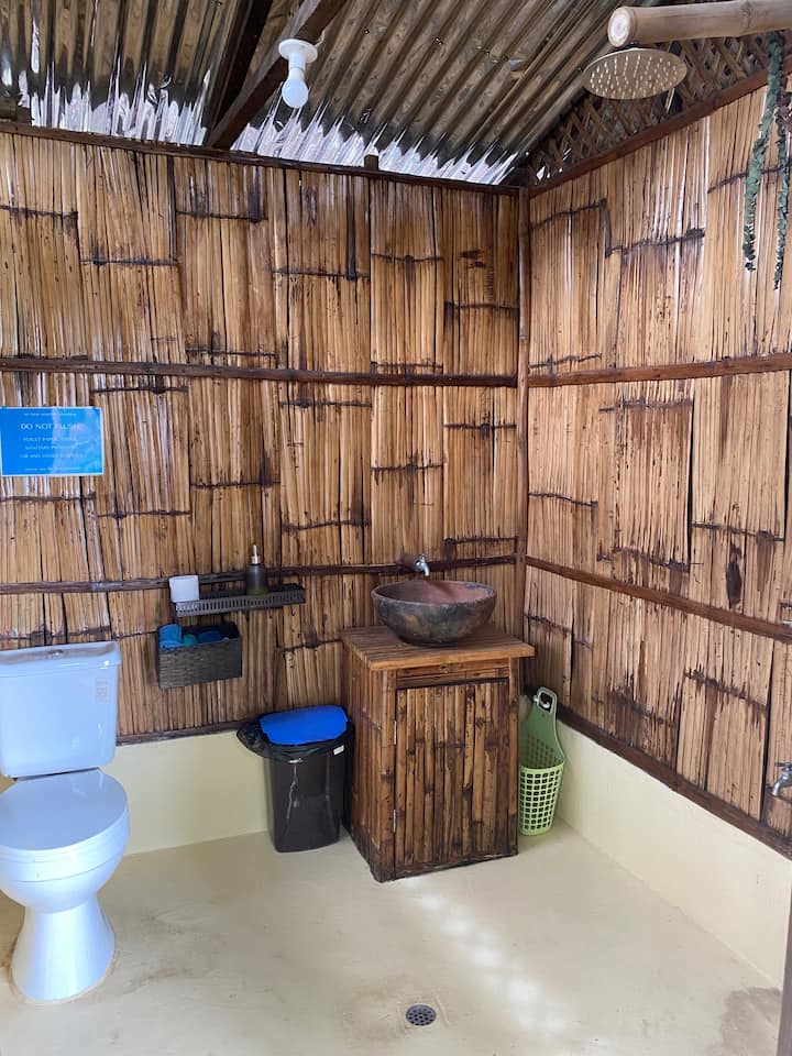 Earth- Diver's Cabin - Dauin