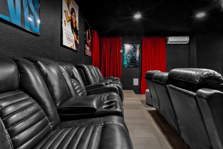 Vegas 5br Dream: Movie Theatre & Heated Pool! - Las Vegas, NV