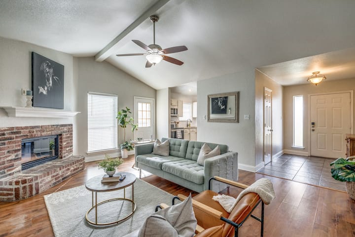 3 Br In Dfw, Epic Central & Cowboys Att Stadium - Grand Central Park, Grand Prairie