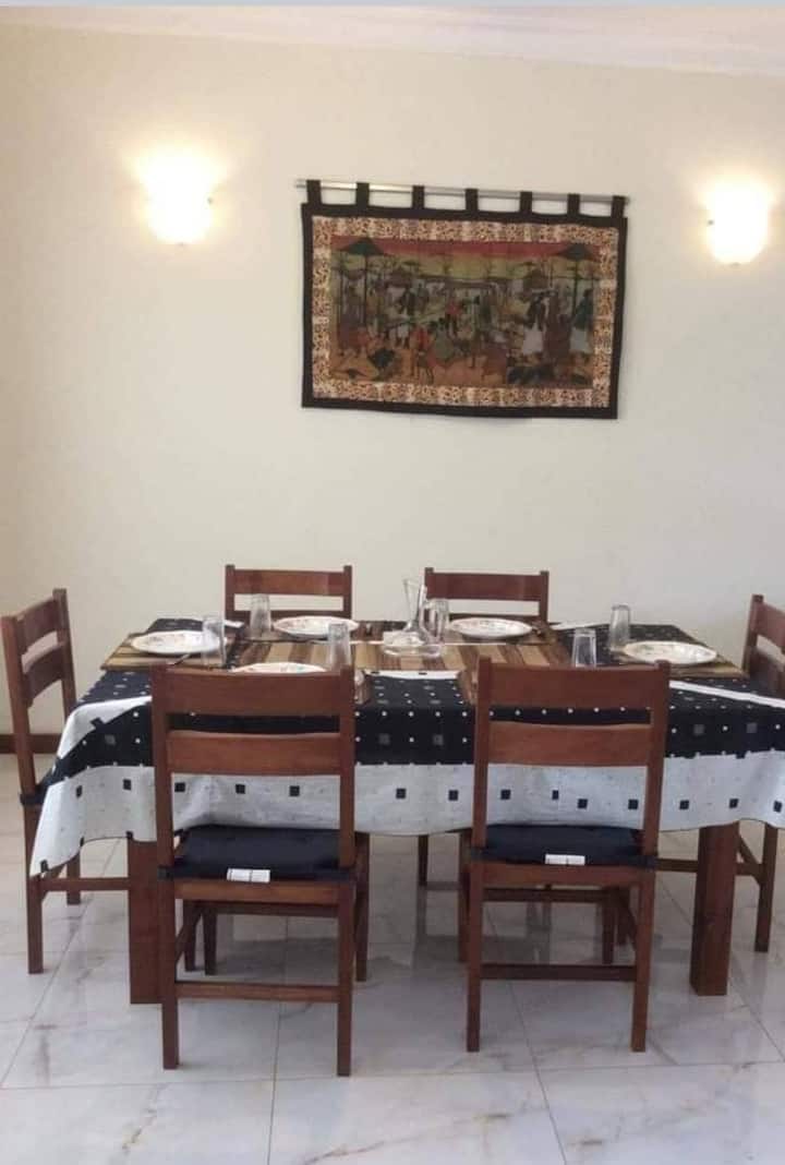 African Spacious & Cosy 2 Bedroom Apartment. - Kampala
