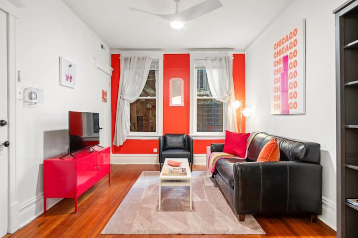 Chicago Citrus Charm 2br | Westtown - University of Illinois, Chicago