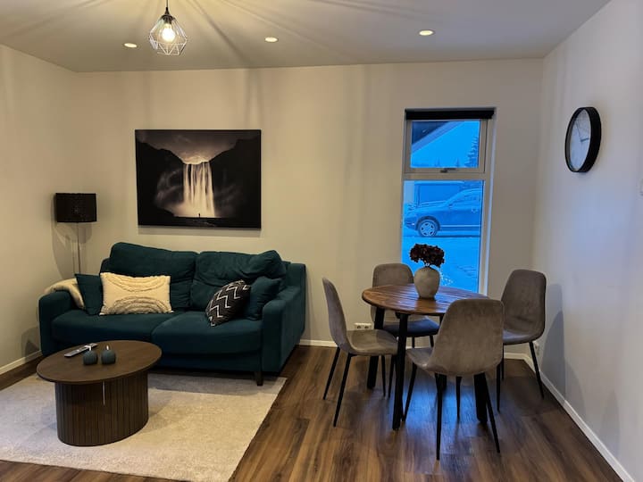 New Downtown Akureyri Apartment - Iceland