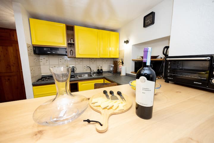 Explore Courmayeur Mont Blanc From Maison Citron - Morgex