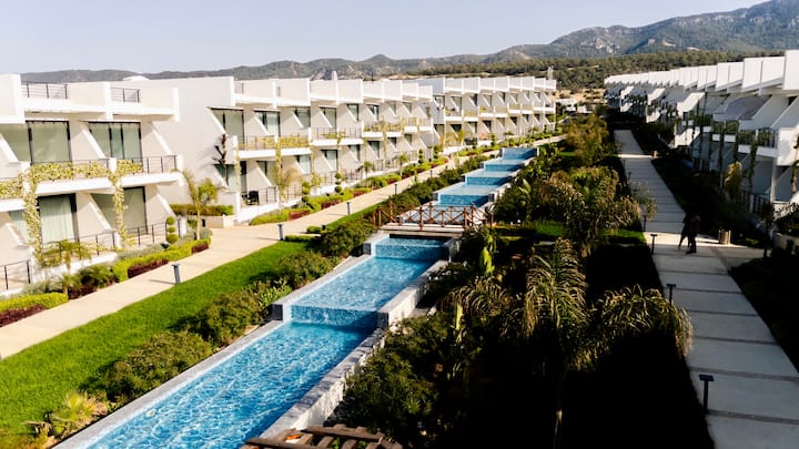 Schönes Studio: Entspannung Am Pool Unter Palmen - Girne