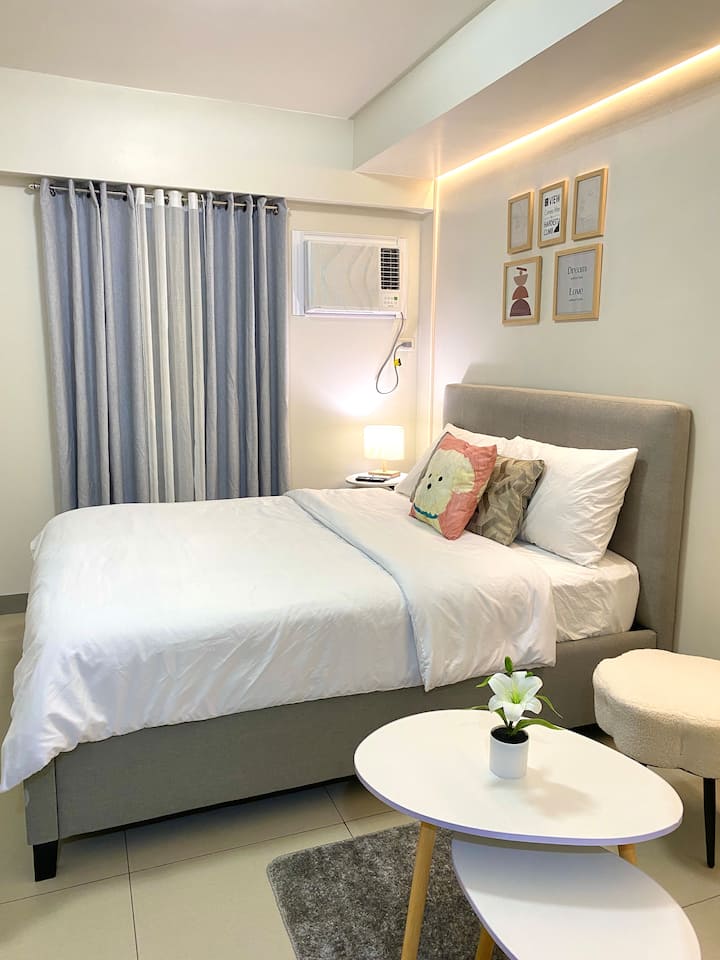 Happy Nest; A Cozy Staycation In Timog Quezon City - Quezon City