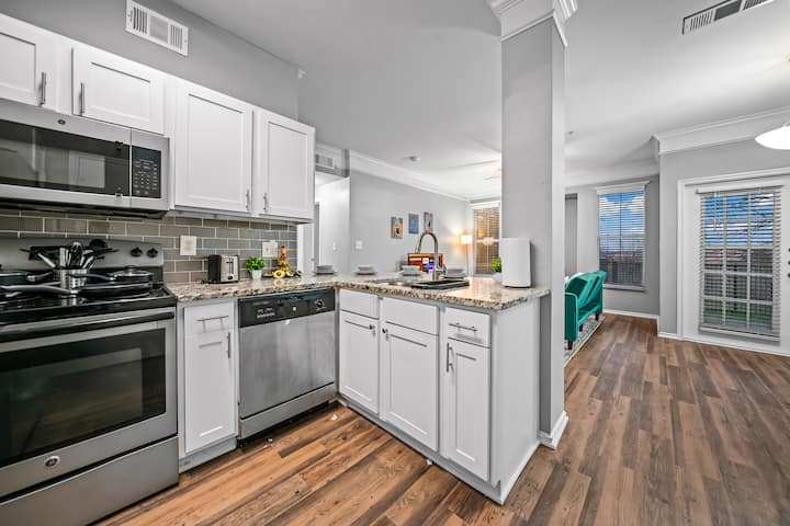 Sophisticated Stay | 2br, 2ba | Pool - North Richland Hills, TX