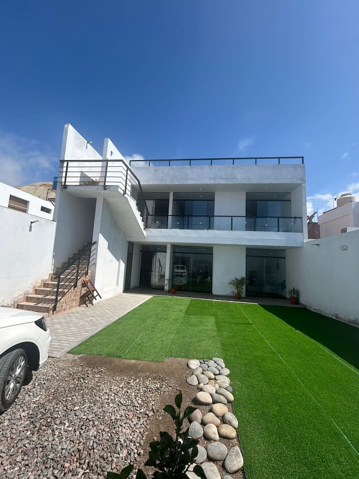 Casa De Playa Familiar/cochera/pet Friendly - La Pampa