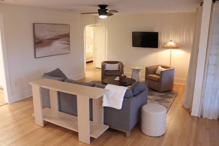 Luxury East Stroudsburg Home - Medium-term Rental - East Stroudsburg, PA