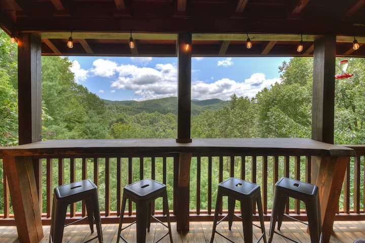 Blue Ridge Cabin | Mtn Views, Cozy Vibes & Trails - Georgia, GA