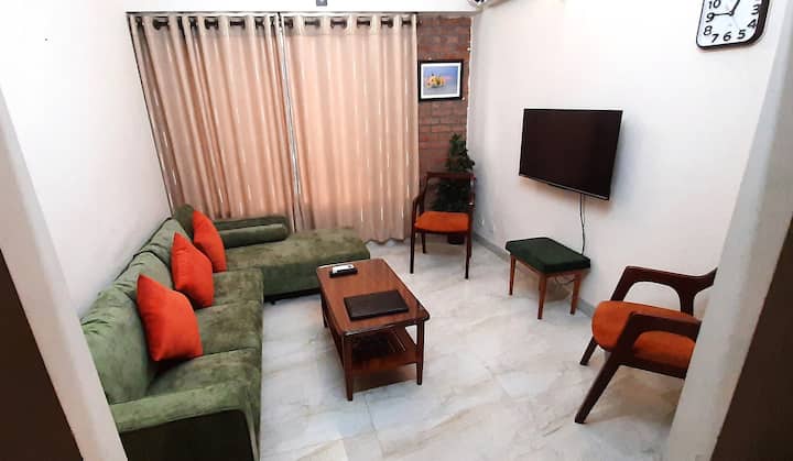 Stylish 3br Apt In Banani | East Balcony Views - Dhaka