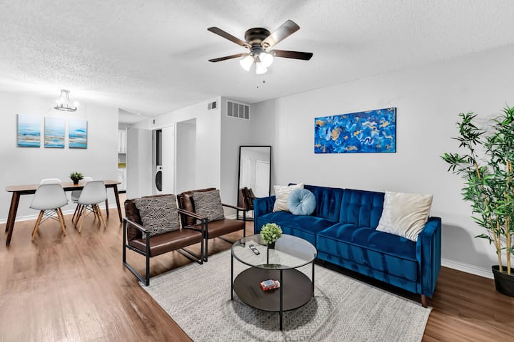 Serene Frisco Downtown! Monthly Welcome! - Frisco, TX