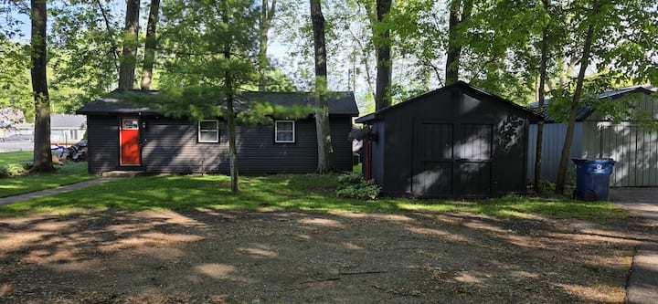 Charming Gun Lake Cottage! - Gun Lake, Middleville