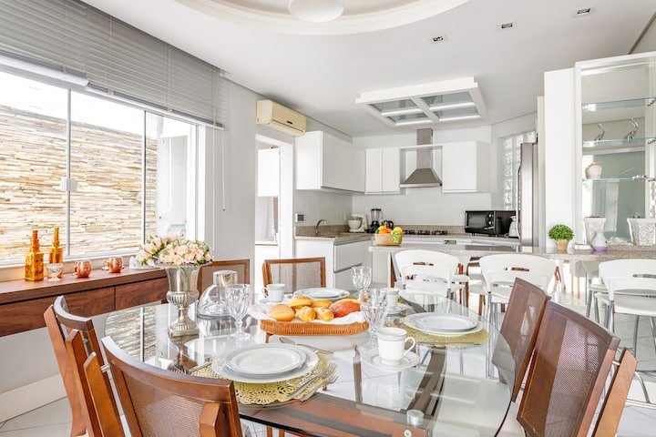 Casa De Luxo C/piscina E Spa No Centro De Garopaba - Garopaba