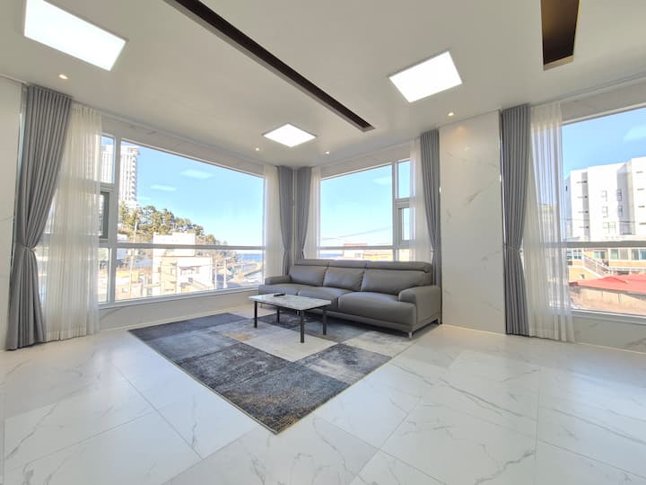 Ocean View [강릉, 해변을 담다.] In 강문해변 #겨울여행 #오션뷰 #강릉숙소 - Gangneung-si