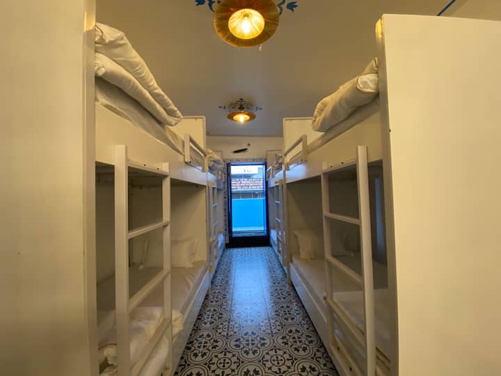 8 Bed Ensuite Dorm With Balcony - Jodhpur