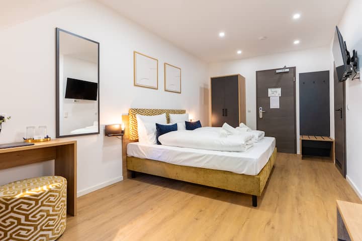 Superior Room - Chérisy Hotel Fully Digital Hotel - Constance