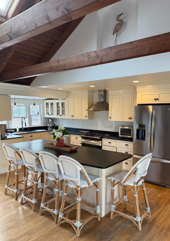 Sea Salt Cottage | Minutes To Beach & Downtown - Sandwich, MA