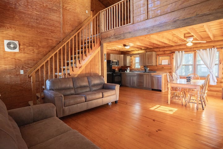 Tiptop Treehouse #8 |3br 2ba |Mtn View|hot Tub - Townsend, TN
