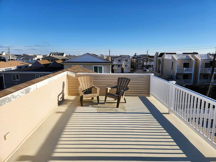 3 Brm 2 Bath One Block From Beach Near Park & Wawa - Ocean City, NJ