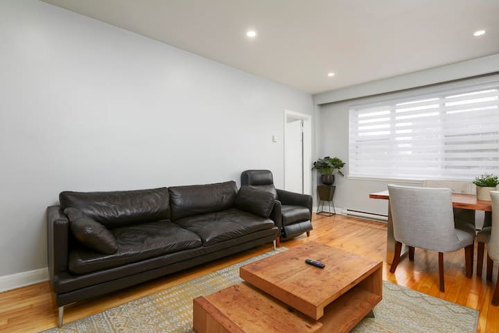 District Deux | Modern 2br In Mtl West - Montreal