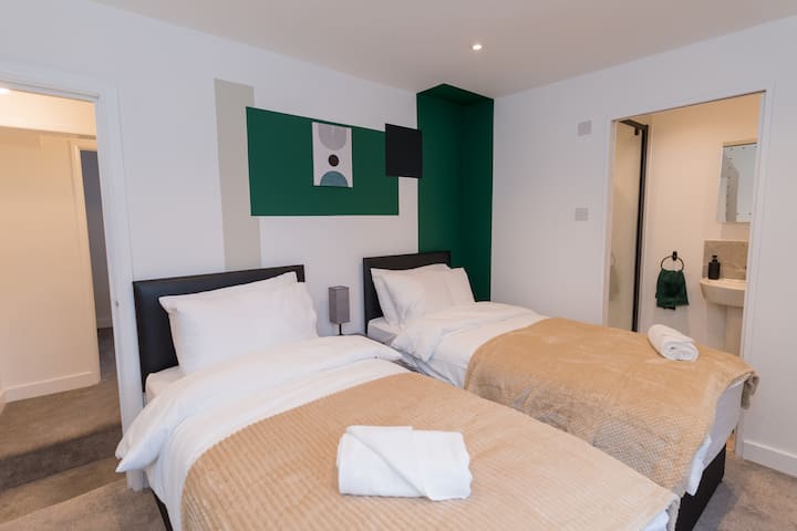 20% Long Term Discounts - Perfect For Contractors - Banbury