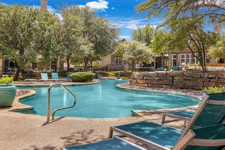 Elegant Escape | 2br, 2ba | Pool - Fossil Creek Boulevard – Fort Worth