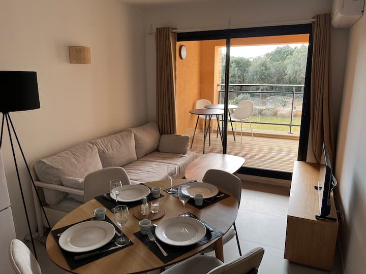 Appartement T3, Corse Du Sud, Les Pieds Dans L'eau - Figari