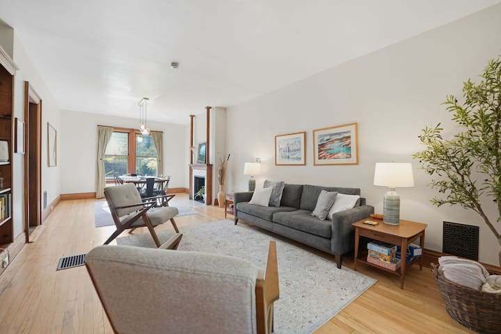 Walkable Elmwood 2br, Clawfoot Tub, Office, A/c - Buffalo, NY