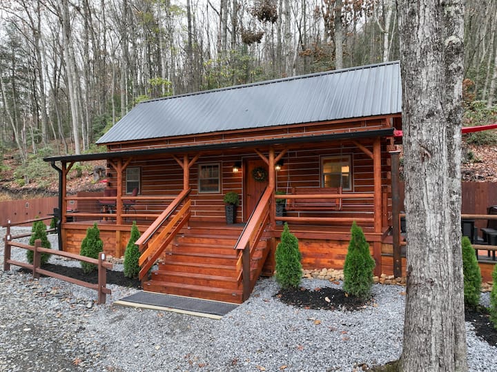 Luxurious Cabin In The Smokey Mts. With Hot Tub - Biltmore, TN