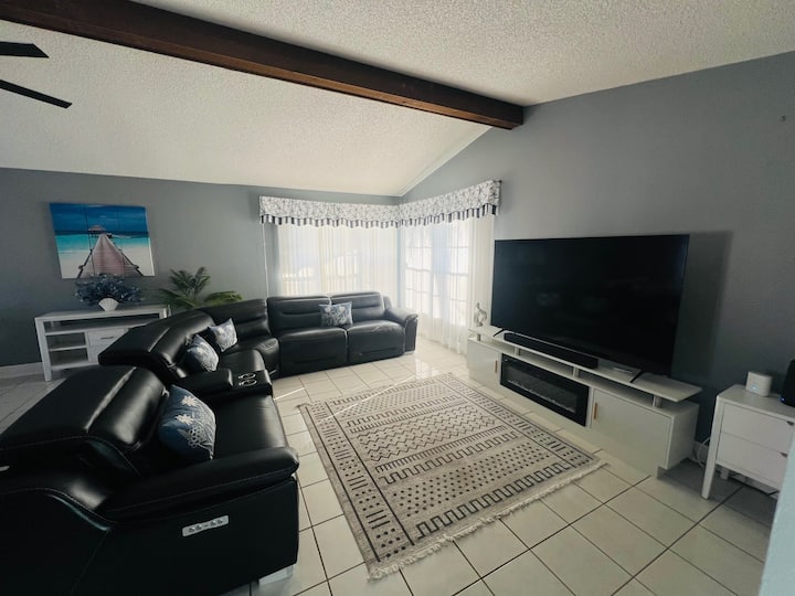 Charming Ocean Front Beach Home - Weeki Wachee, FL