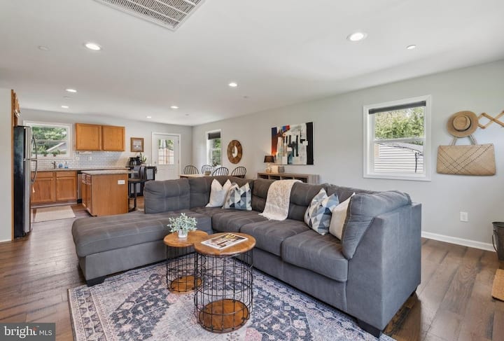 Private 1-level Home Near Usna|spa Shower|fire Pit - Annapolis, MD