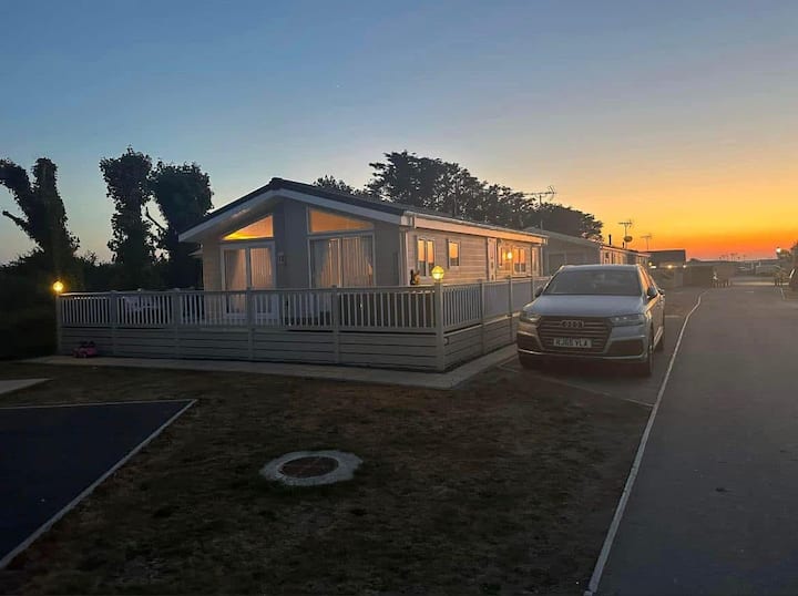 Luxury 2 Bedroom Lodge - Whitstable