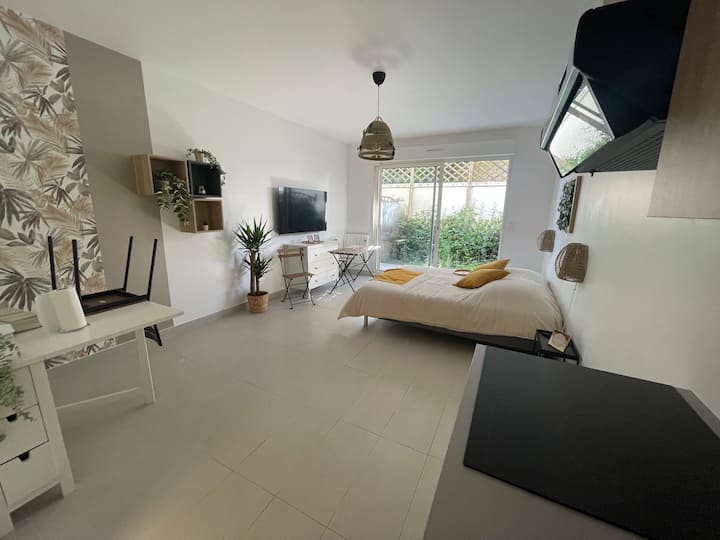 Luxury Zen Studio Proche Paris & Disneyland - Villemomble