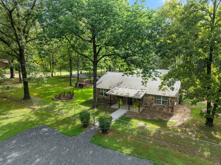 Casino Close! Hot Tub-firepit-pool Table Sleeps 14 - Broken Bow, OK