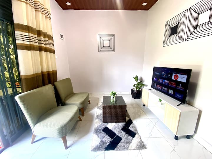 Central 1+1 - Fast Wi-fi & Parking - Kigali