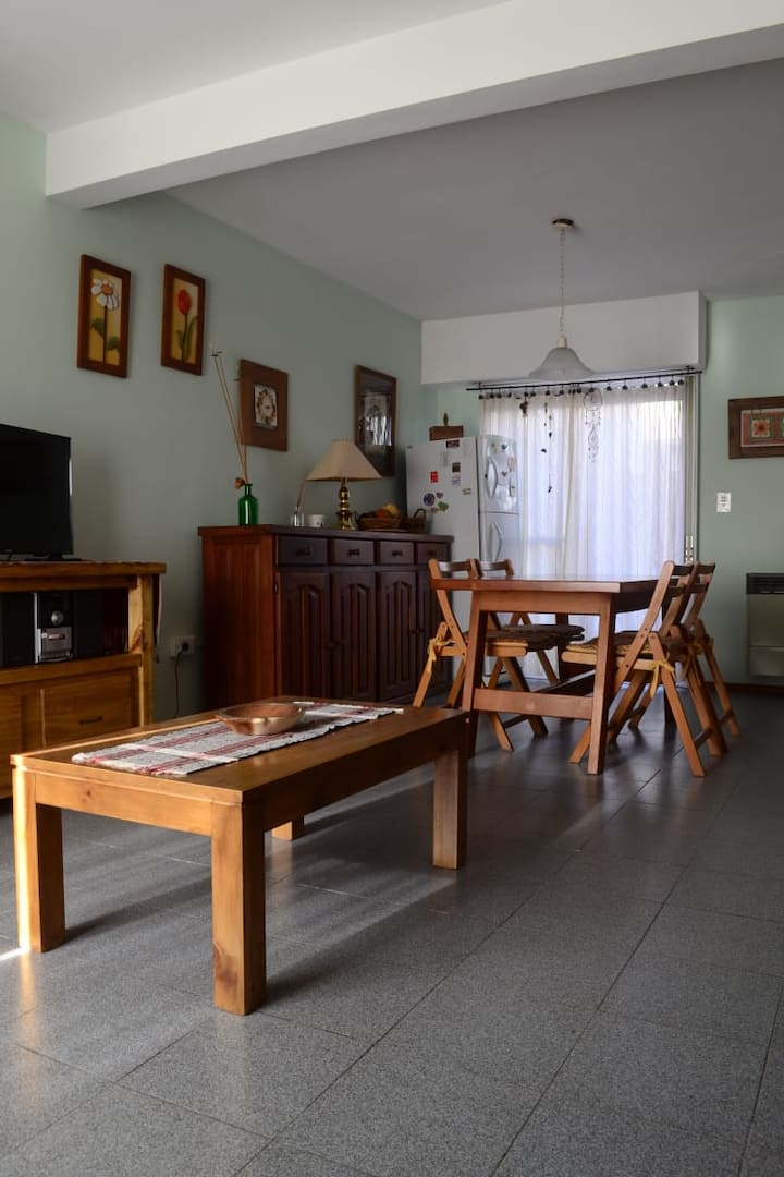 Dúplex: Garaje, Patio Y Parrilla - Tandil